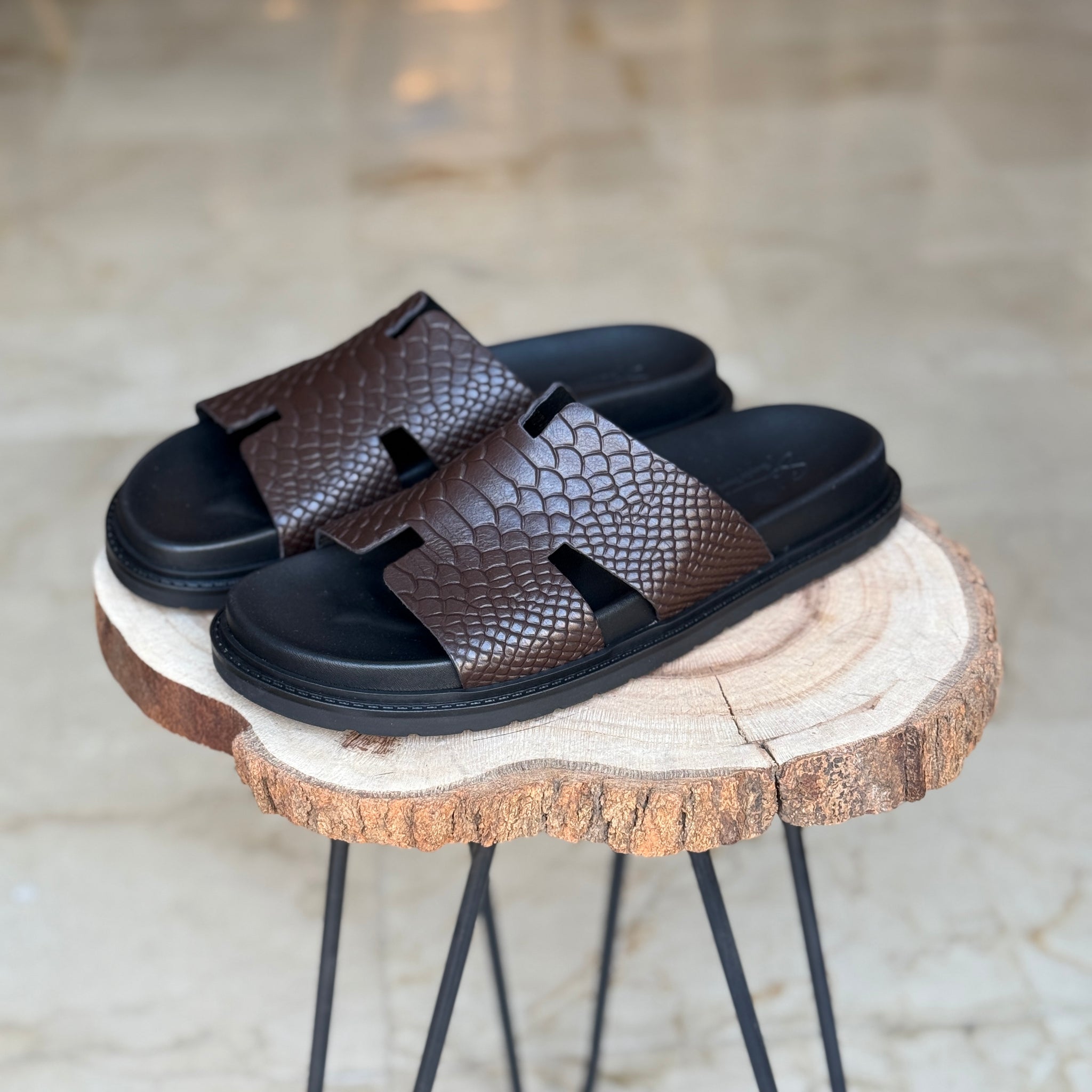 SANDALE EN CUIR CASTELO 1978 Ck MARRON